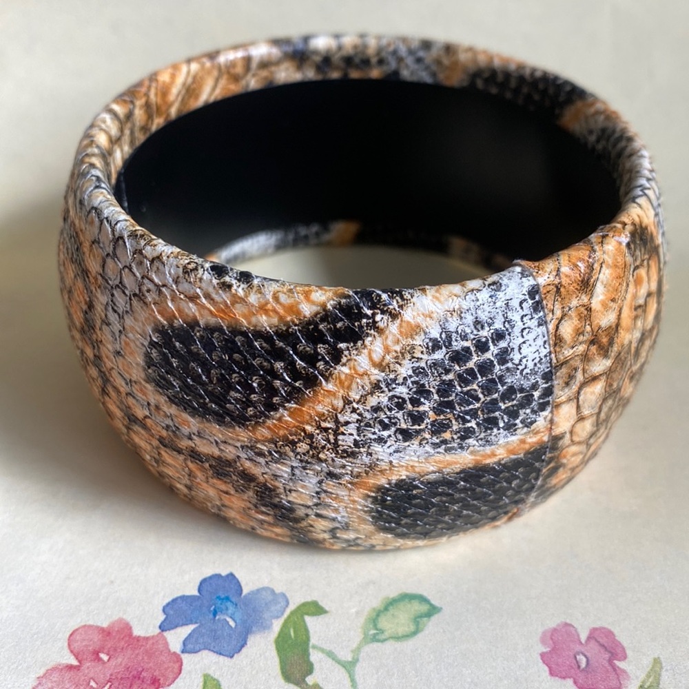 Beautiful Chunky Genuine Cobra Snake Skin Bracelet. B… - Gem